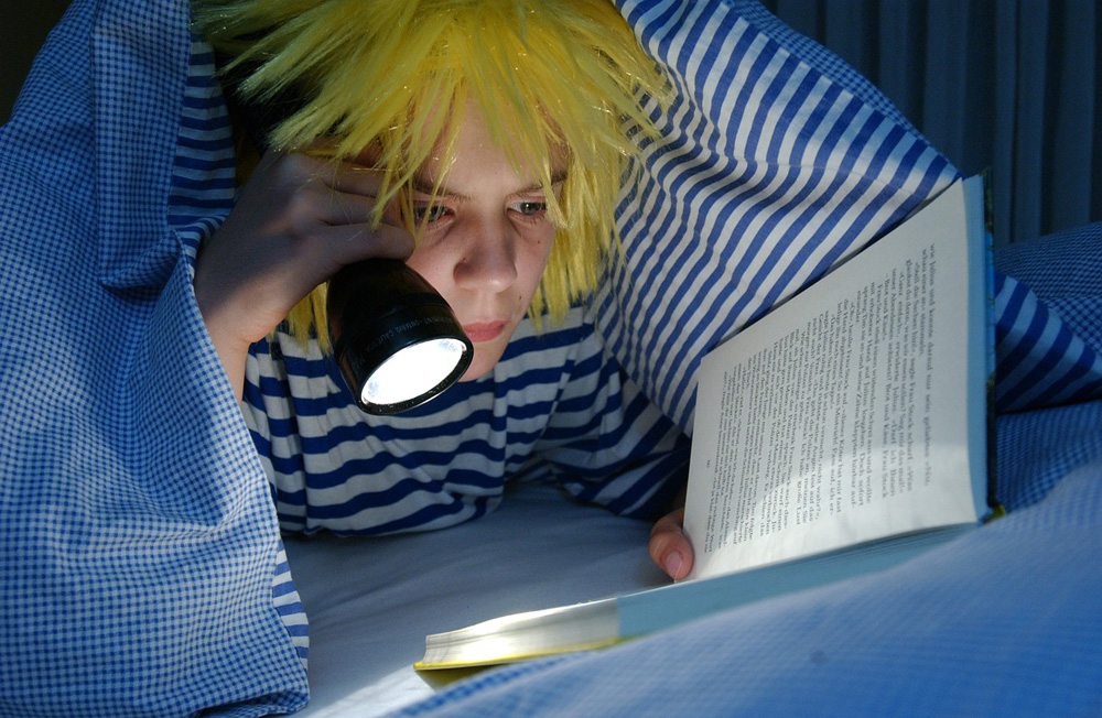 READING IN THE DARK Advanced Eyecare Optometry
